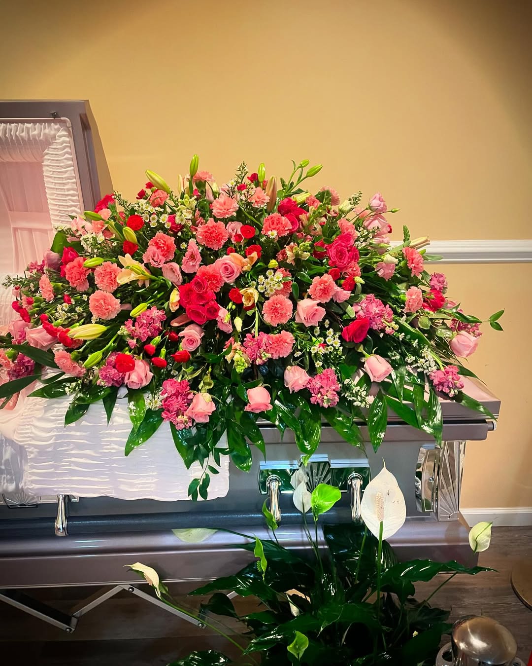 21 Thoughtful Funeral Flower Ideas to Express Your Love and Sympathy
