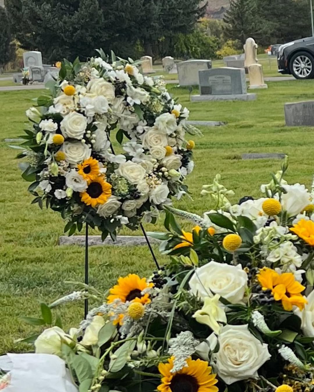 21 Thoughtful Funeral Flower Ideas to Express Your Love and Sympathy